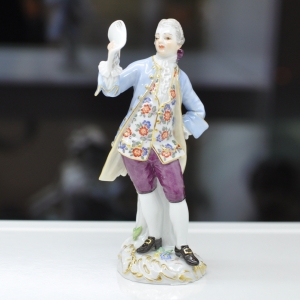 Singer, male, Coloured, with gold, H 14,5 cm Art-Salon